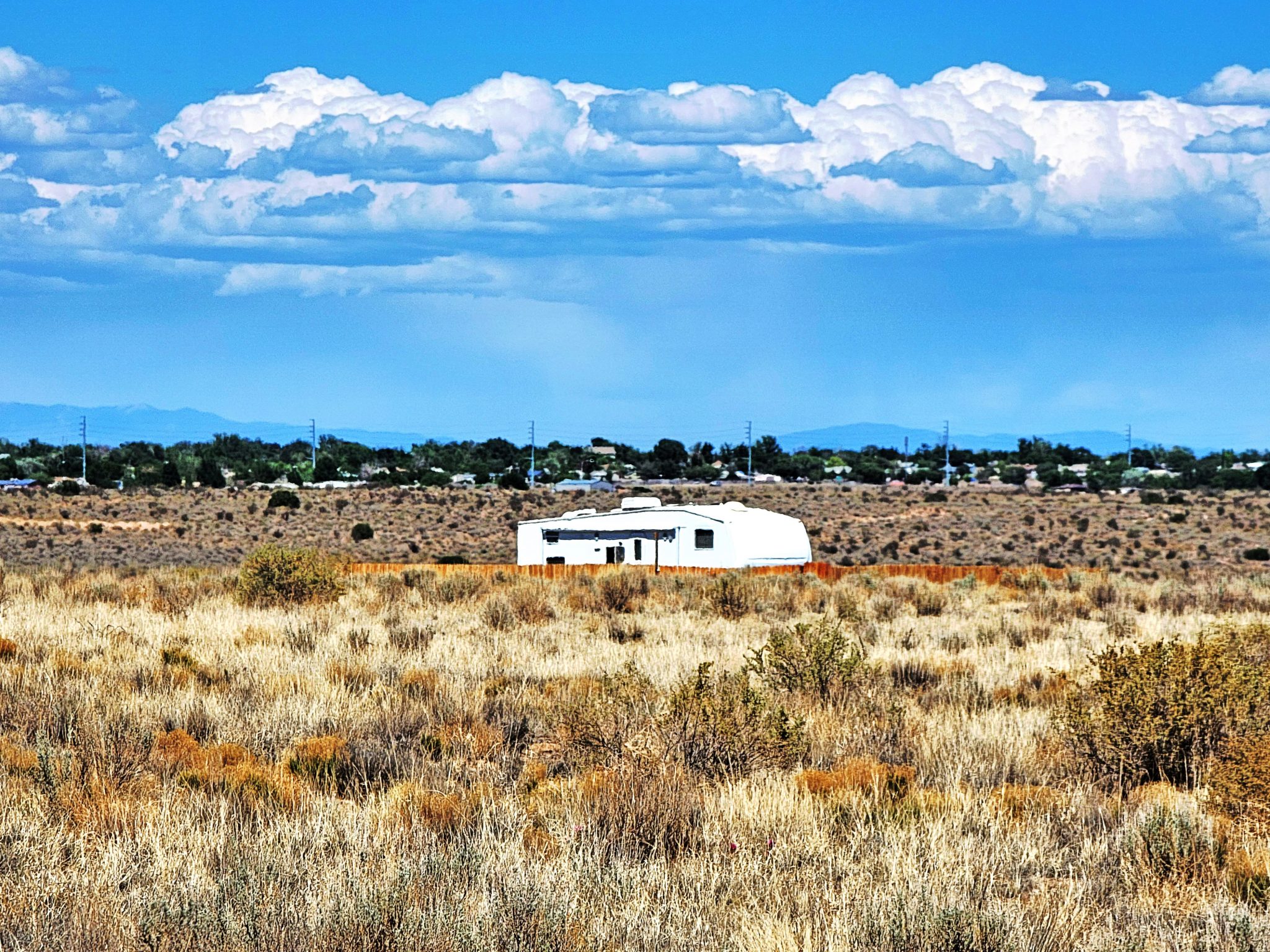 Can I park an RV on vacant land in Rio Rancho?